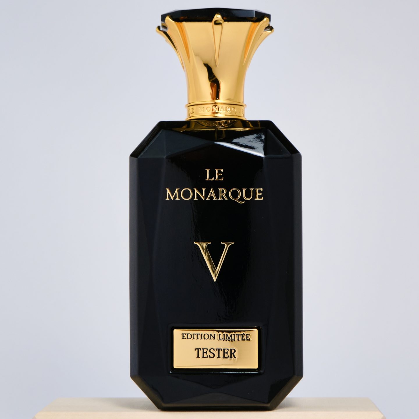 Le Monarque Parfume № V – Aromateka